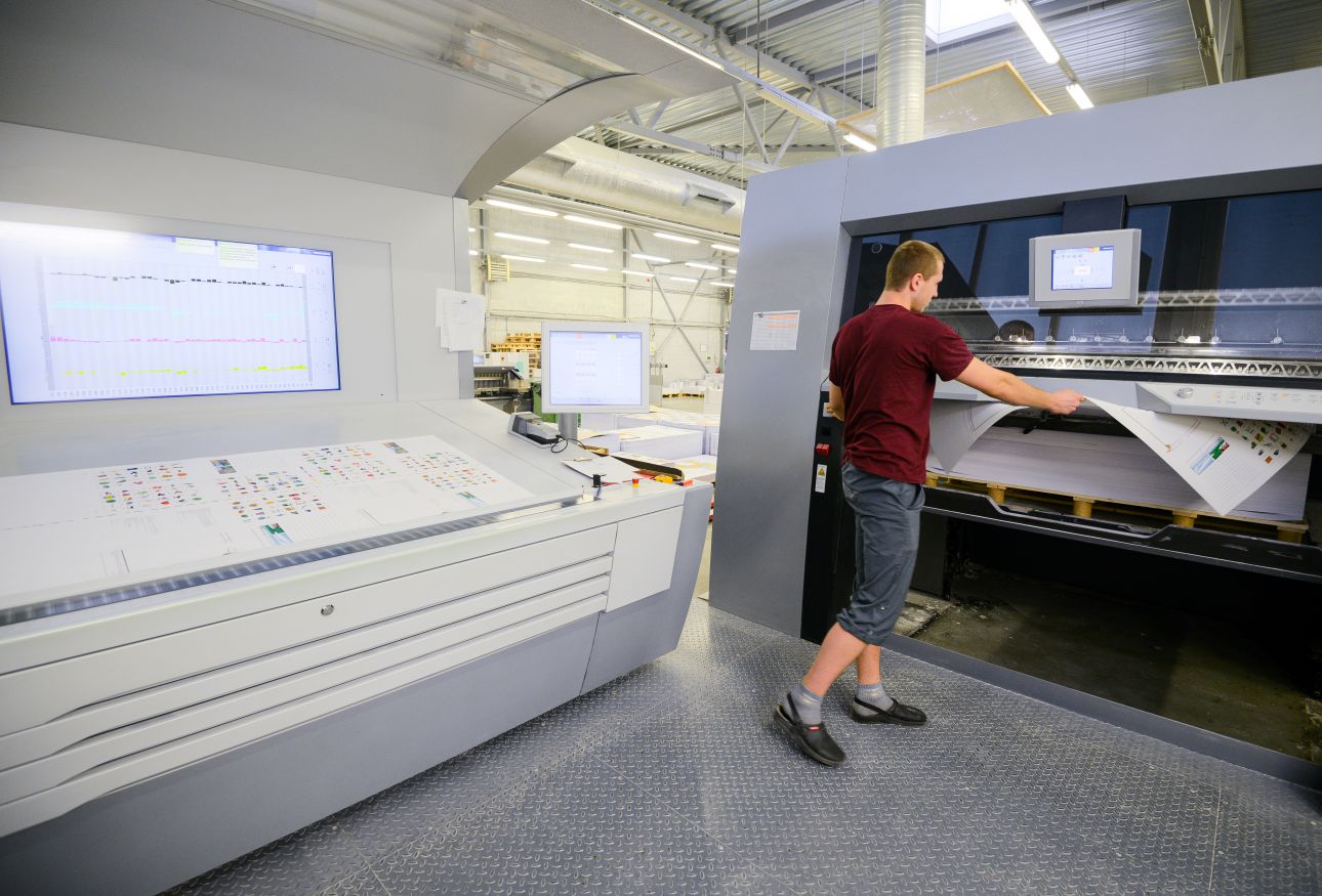 Binding — High-quality book production — Livonia Print